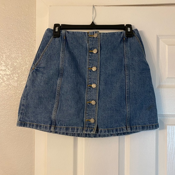 Wilfred | Skirts | Wilfred Free From Aritzia Button Up Denim Mini Skirt ...
